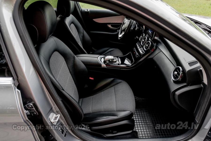 Grey Mercedes-Benz C-Class 2015 in Parnu, with an engine capacity of 2.10 L and mileage of 314 thousand km for 11990 €, photo 21 on AUTOMOTO.COM.LV