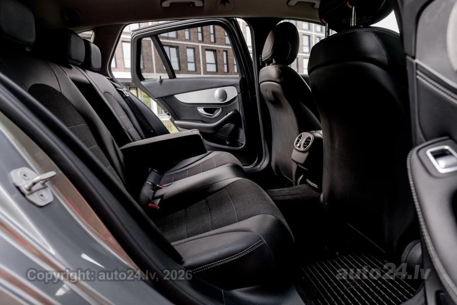 Grey Mercedes-Benz C-Class 2015 in Parnu, with an engine capacity of 2.10 L and mileage of 314 thousand km for 11990 €, photo 23 on AUTOMOTO.COM.LV