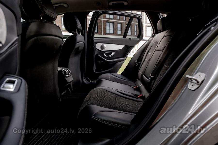 Grey Mercedes-Benz C-Class 2015 in Parnu, with an engine capacity of 2.10 L and mileage of 314 thousand km for 11990 €, photo 25 on AUTOMOTO.COM.LV