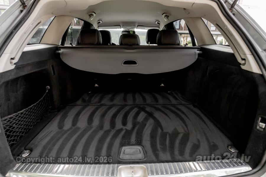 Grey Mercedes-Benz C-Class 2015 in Parnu, with an engine capacity of 2.10 L and mileage of 314 thousand km for 11990 €, photo 28 on AUTOMOTO.COM.LV