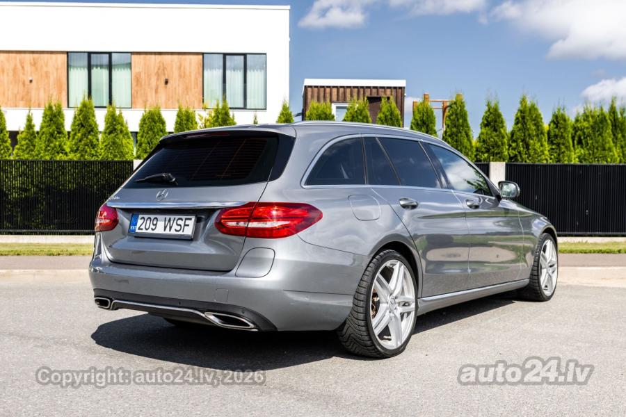 Pelēks Mercedes-Benz C-Class 2015 Tallina, ar dzinēja tilpumu 2.00 L un nobraukumu 290 tūkst. km par 9000 €, foto 5 vietnē AUTOMOTO.COM.LV