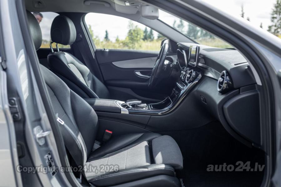 Pelēks Mercedes-Benz C-Class 2015 Tallina, ar dzinēja tilpumu 2.00 L un nobraukumu 290 tūkst. km par 9000 €, foto 13 vietnē AUTOMOTO.COM.LV