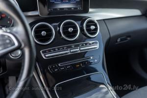 Pelēks Mercedes-Benz C-Class 2015 Tallina, ar dzinēja tilpumu 2.00 L un nobraukumu 290 tūkst. km par 9000 €, foto 21 vietnē AUTOMOTO.COM.LV