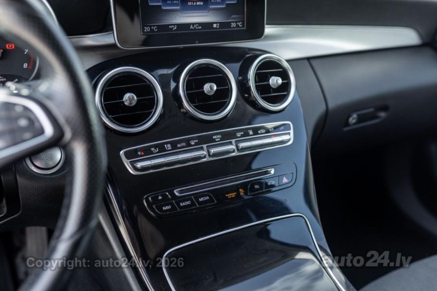 Pelēks Mercedes-Benz C-Class 2015 Tallina, ar dzinēja tilpumu 2.00 L un nobraukumu 290 tūkst. km par 9000 €, foto 21 vietnē AUTOMOTO.COM.LV