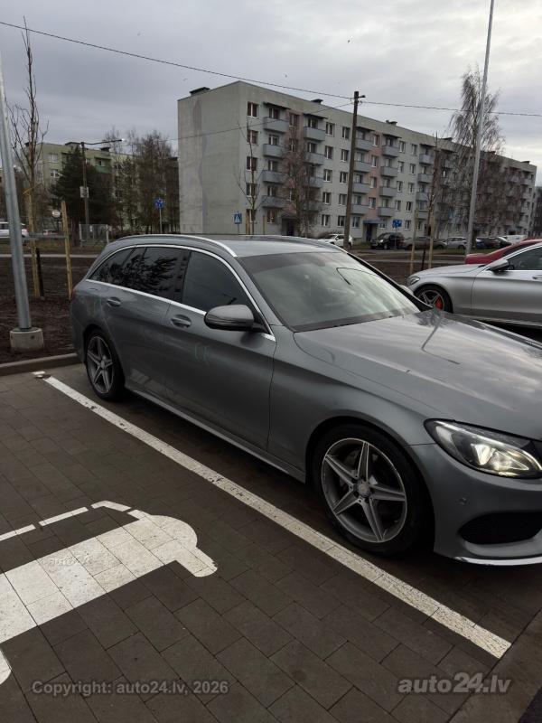 Pelēks Mercedes-Benz C-Class 2015 Tallina, ar dzinēja tilpumu 1.60 L un nobraukumu 252 tūkst. km par 10000 €, foto 2 vietnē AUTOMOTO.COM.LV