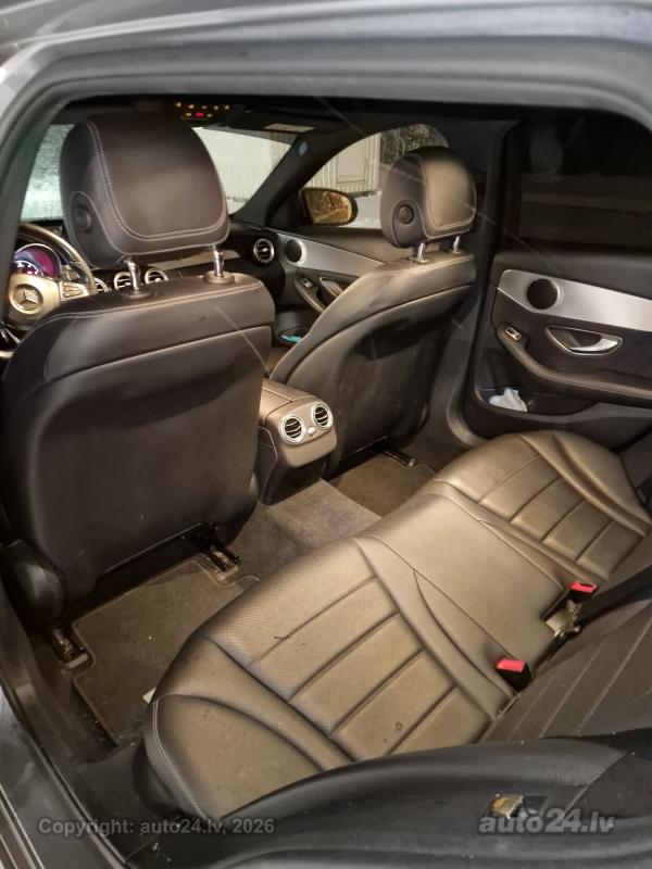Pelēks Mercedes-Benz C-Class 2015 Tallina, ar dzinēja tilpumu 1.60 L un nobraukumu 252 tūkst. km par 10000 €, foto 9 vietnē AUTOMOTO.COM.LV