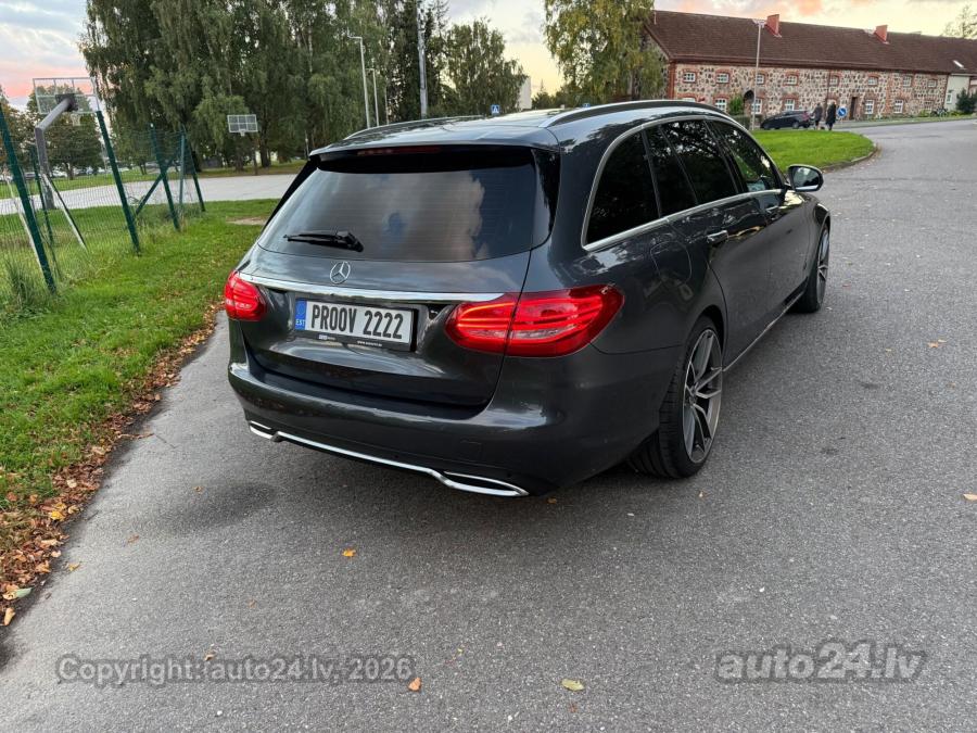 Pelēks Mercedes-Benz C-Class 2015 Tartu, ar dzinēja tilpumu 2.10 L un nobraukumu 234 tūkst. km par 11900 €, foto 3 vietnē AUTOMOTO.COM.LV