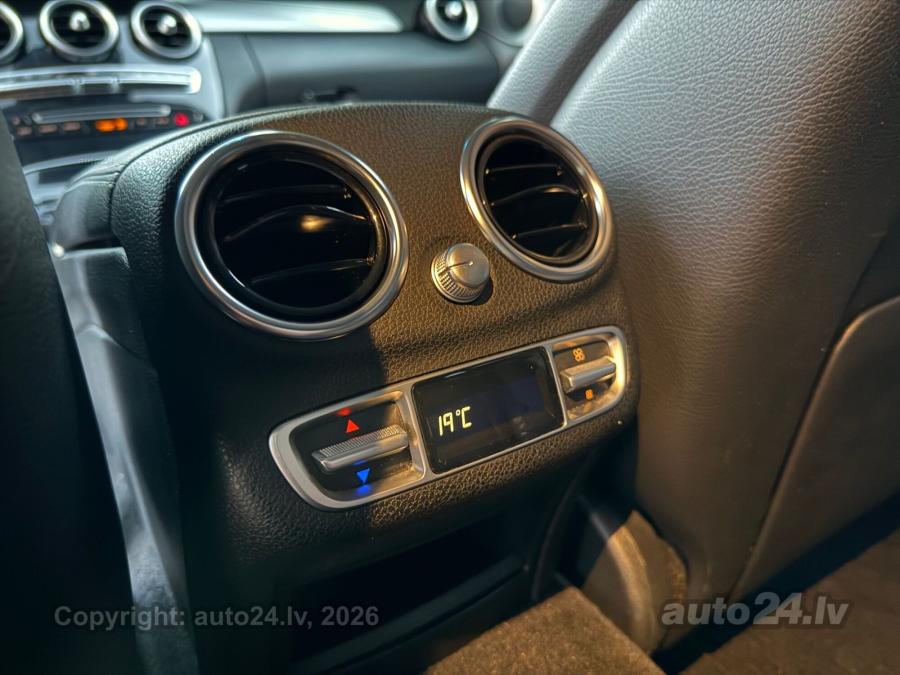 Pelēks Mercedes-Benz C-Class 2015 Tartu, ar dzinēja tilpumu 2.10 L un nobraukumu 234 tūkst. km par 11900 €, foto 22 vietnē AUTOMOTO.COM.LV
