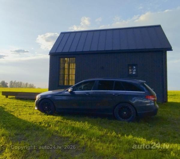 Pelēks Mercedes-Benz C-Class 2016 Tallina, ar dzinēja tilpumu 2.10 L un nobraukumu 336 tūkst. km par 10700 €, foto 7 vietnē AUTOMOTO.COM.LV