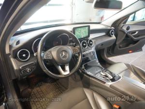 Grey Mercedes-Benz C-Class 2016 in Tallinn, with an engine capacity of 2.10 L and mileage of 307 thousand km for 12990 €, photo 8 on AUTOMOTO.COM.LV