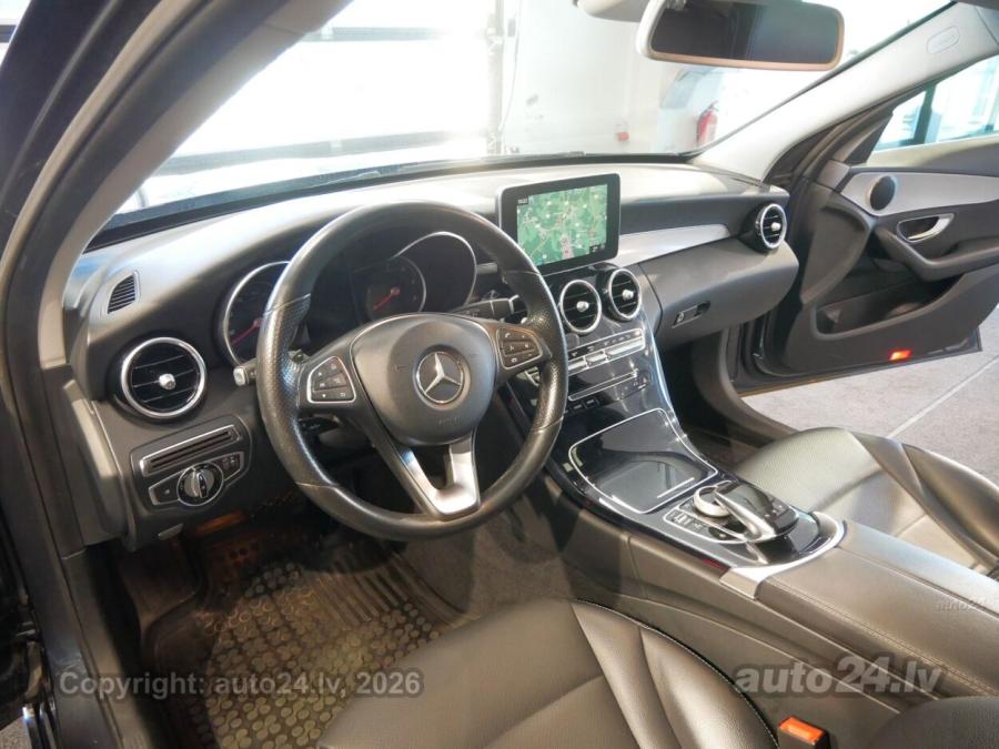 Grey Mercedes-Benz C-Class 2016 in Tallinn, with an engine capacity of 2.10 L and mileage of 307 thousand km for 12990 €, photo 8 on AUTOMOTO.COM.LV