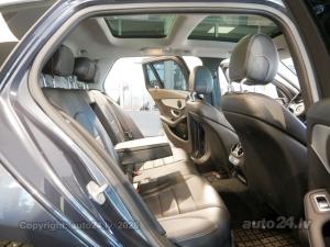 Grey Mercedes-Benz C-Class 2016 in Tallinn, with an engine capacity of 2.10 L and mileage of 307 thousand km for 12990 €, photo 12 on AUTOMOTO.COM.LV