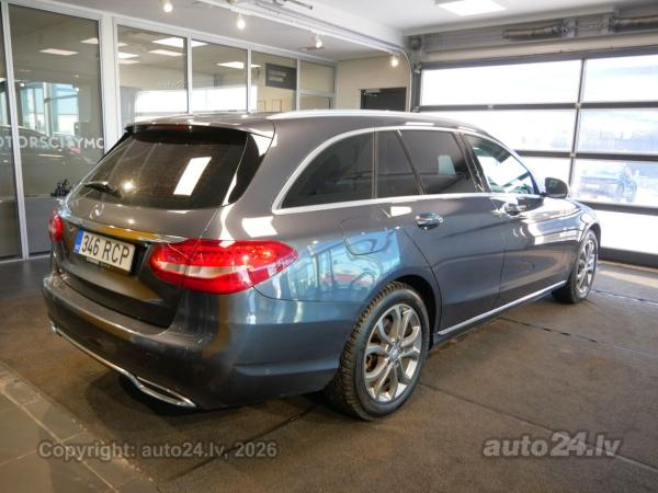 Grey Mercedes-Benz C-Class 2016 in Tallinn, with an engine capacity of 2.10 L and mileage of 307 thousand km for 12990 €, photo 3 on AUTOMOTO.COM.LV