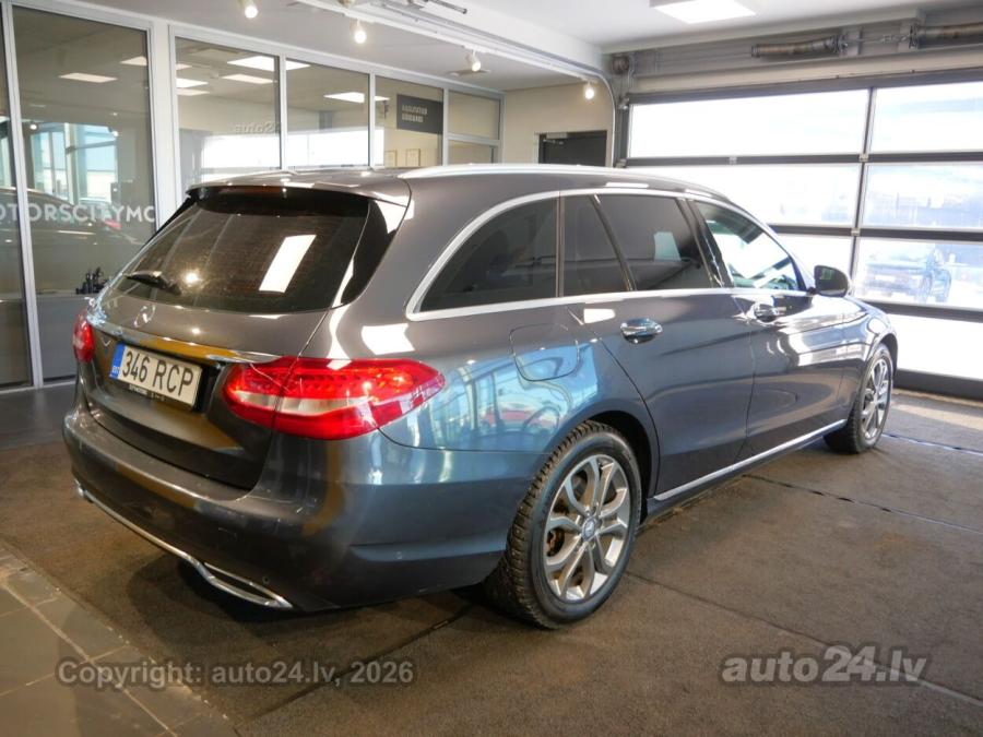 Grey Mercedes-Benz C-Class 2016 in Tallinn, with an engine capacity of 2.10 L and mileage of 307 thousand km for 12990 €, photo 3 on AUTOMOTO.COM.LV