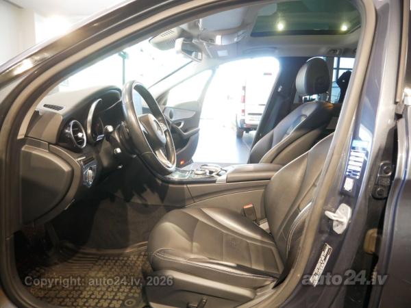 Grey Mercedes-Benz C-Class 2016 in Tallinn, with an engine capacity of 2.10 L and mileage of 307 thousand km for 12990 €, photo 7 on AUTOMOTO.COM.LV