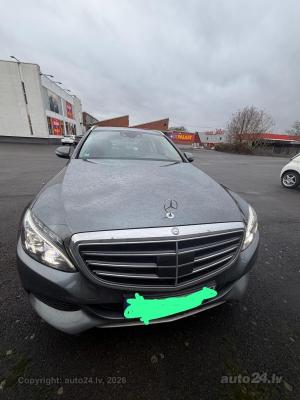 Pelēks Mercedes-Benz C-Class 2016 Rīga, ar dzinēja tilpumu 2.20 L un nobraukumu 300 tūkst. km par 13000 €, foto  vietnē AUTOMOTO.COM.LV