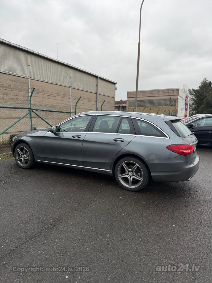 Pelēks Mercedes-Benz C-Class 2016 Rīga, ar dzinēja tilpumu 2.20 L un nobraukumu 300 tūkst. km par 13000 €, foto 7 vietnē AUTOMOTO.COM.LV