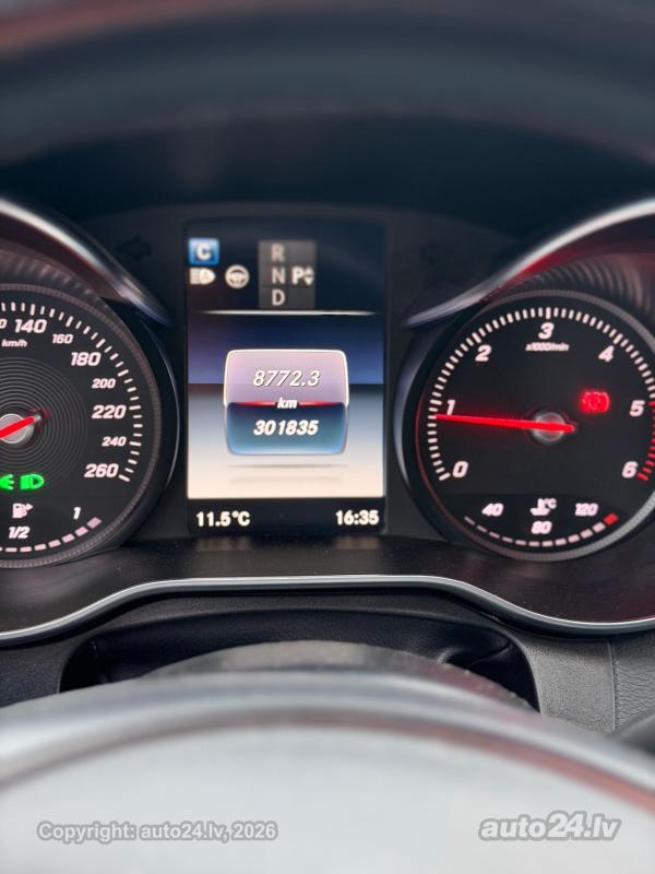 Grey Mercedes-Benz C-Class 2016 in Riga, with an engine capacity of 2.20 L and mileage of 300 thousand km for 13000 €, photo 8 on AUTOMOTO.COM.LV