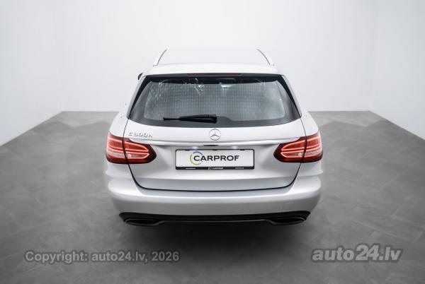 Grey Mercedes-Benz C-Class 2016 in Tallinn, with an engine capacity of 2.10 L and mileage of 186 thousand km for 12499 €, photo 5 on AUTOMOTO.COM.LV