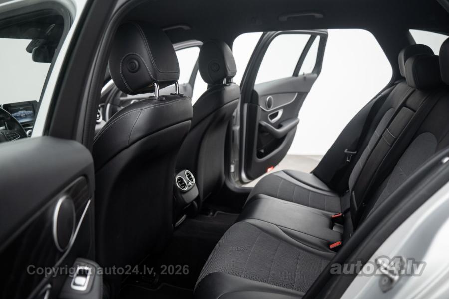 Pelēks Mercedes-Benz C-Class 2016 Tallina, ar dzinēja tilpumu 2.10 L un nobraukumu 186 tūkst. km par 12499 €, foto 9 vietnē AUTOMOTO.COM.LV