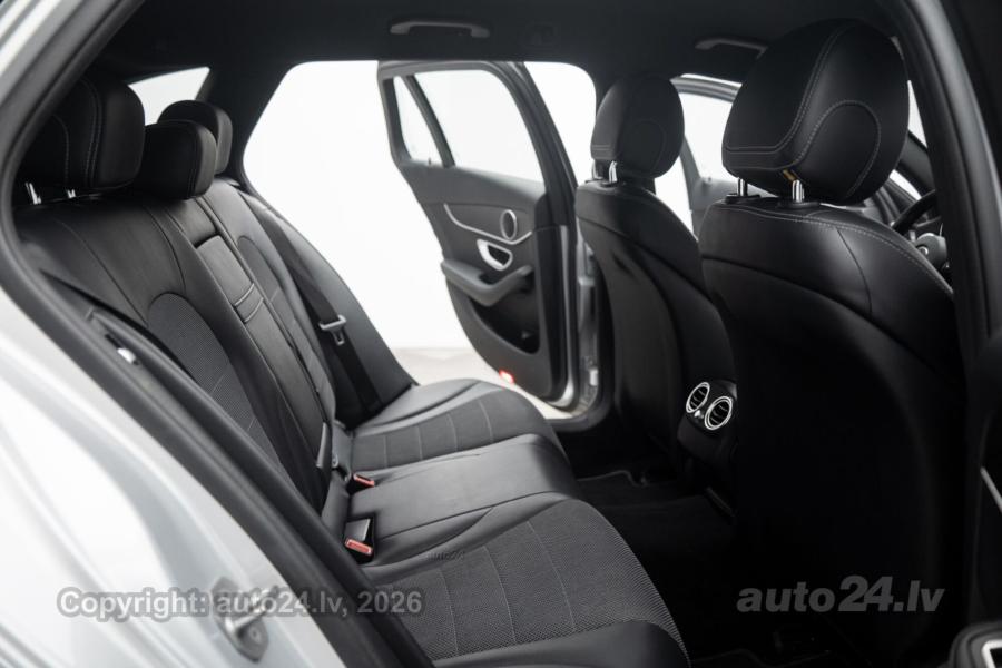 Pelēks Mercedes-Benz C-Class 2016 Tallina, ar dzinēja tilpumu 2.10 L un nobraukumu 186 tūkst. km par 12499 €, foto 10 vietnē AUTOMOTO.COM.LV