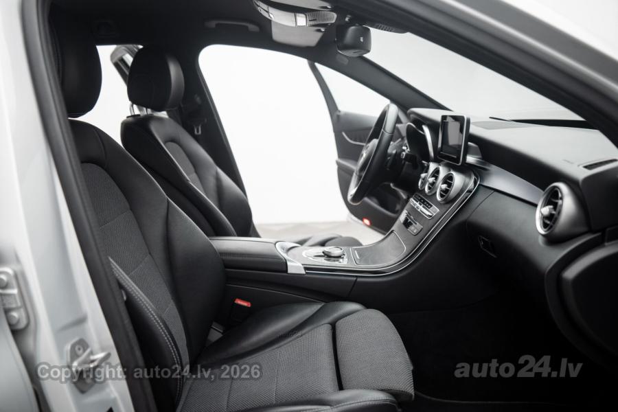 Pelēks Mercedes-Benz C-Class 2016 Tallina, ar dzinēja tilpumu 2.10 L un nobraukumu 186 tūkst. km par 12499 €, foto 11 vietnē AUTOMOTO.COM.LV
