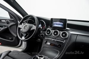 Pelēks Mercedes-Benz C-Class 2016 Tallina, ar dzinēja tilpumu 2.10 L un nobraukumu 186 tūkst. km par 12499 €, foto 12 vietnē AUTOMOTO.COM.LV