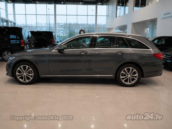 Pelēks Mercedes-Benz C-Class 2016 Tallina, ar dzinēja tilpumu 2.00 L un nobraukumu 203 tūkst. km par 13500 €, foto 2 vietnē AUTOMOTO.COM.LV
