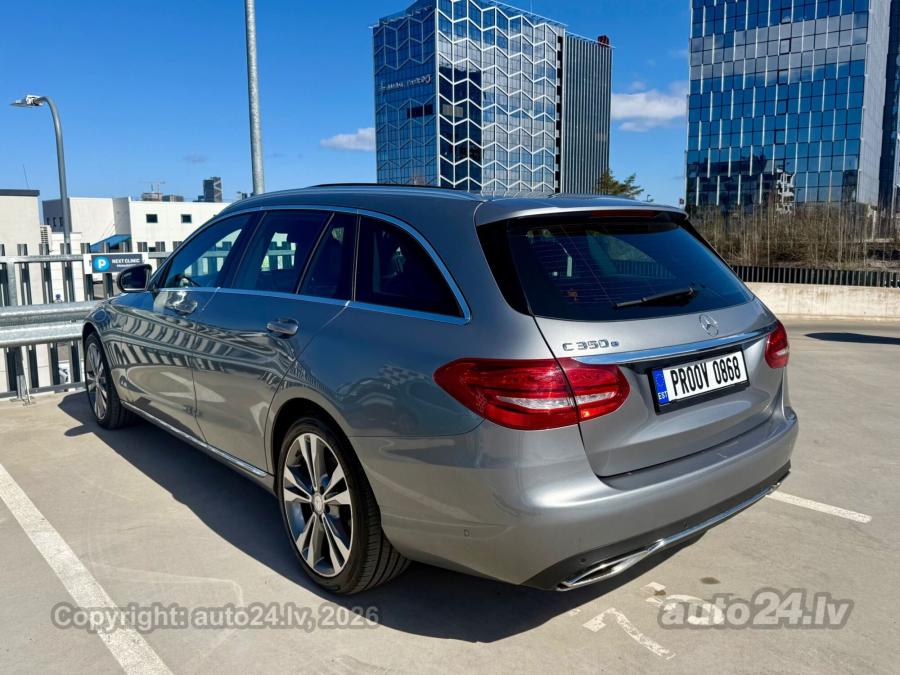 Pelēks Mercedes-Benz C-Class 2016 Tallina, ar dzinēja tilpumu 2.00 L un nobraukumu 130 tūkst. km par 14990 €, foto 8 vietnē AUTOMOTO.COM.LV