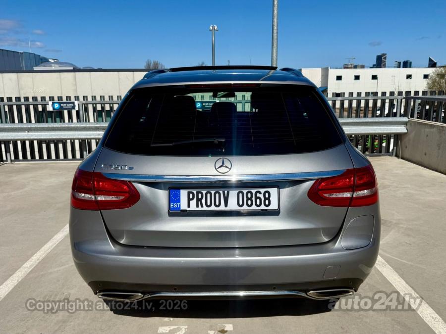 Pelēks Mercedes-Benz C-Class 2016 Tallina, ar dzinēja tilpumu 2.00 L un nobraukumu 130 tūkst. km par 14990 €, foto 9 vietnē AUTOMOTO.COM.LV