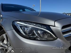 Pelēks Mercedes-Benz C-Class 2016 Tallina, ar dzinēja tilpumu 2.00 L un nobraukumu 130 tūkst. km par 14990 €, foto 24 vietnē AUTOMOTO.COM.LV