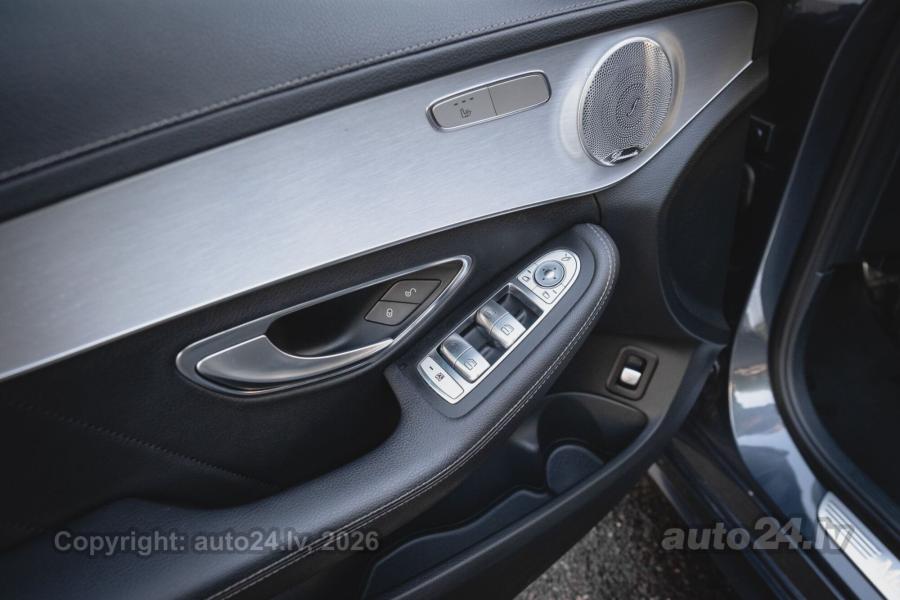 Pelēks Mercedes-Benz C-Class 2016 Tartu, ar dzinēja tilpumu 2.10 L un nobraukumu 213 tūkst. km par 13500 €, foto 20 vietnē AUTOMOTO.COM.LV