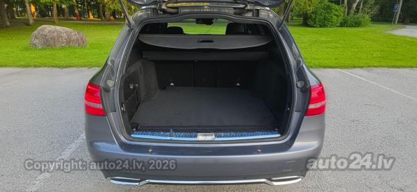 Pelēks Mercedes-Benz C-Class 2016 Tartu, ar dzinēja tilpumu 2.10 L un nobraukumu 234 tūkst. km par 17000 €, foto 8 vietnē AUTOMOTO.COM.LV