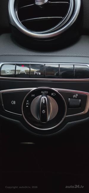 Grey Mercedes-Benz C-Class 2016 in Tartu, with an engine capacity of 2.10 L and mileage of 234 thousand km for 17000 €, photo 15 on AUTOMOTO.COM.LV