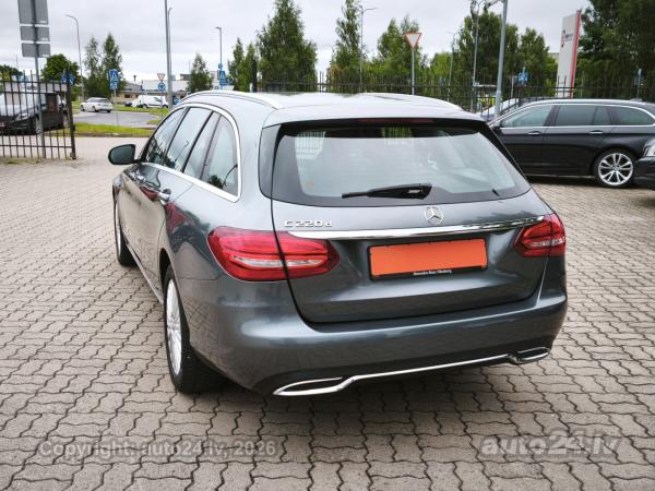 Grey Mercedes-Benz C-Class 2016 in Tartu, with an engine capacity of 2.10 L and mileage of 205 thousand km for 13500 €, photo 4 on AUTOMOTO.COM.LV