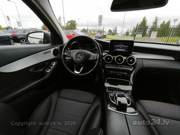 Grey Mercedes-Benz C-Class 2016 in Tartu, with an engine capacity of 2.10 L and mileage of 205 thousand km for 13500 €, photo 6 on AUTOMOTO.COM.LV