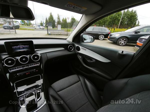Grey Mercedes-Benz C-Class 2016 in Tartu, with an engine capacity of 2.10 L and mileage of 205 thousand km for 13500 €, photo 7 on AUTOMOTO.COM.LV