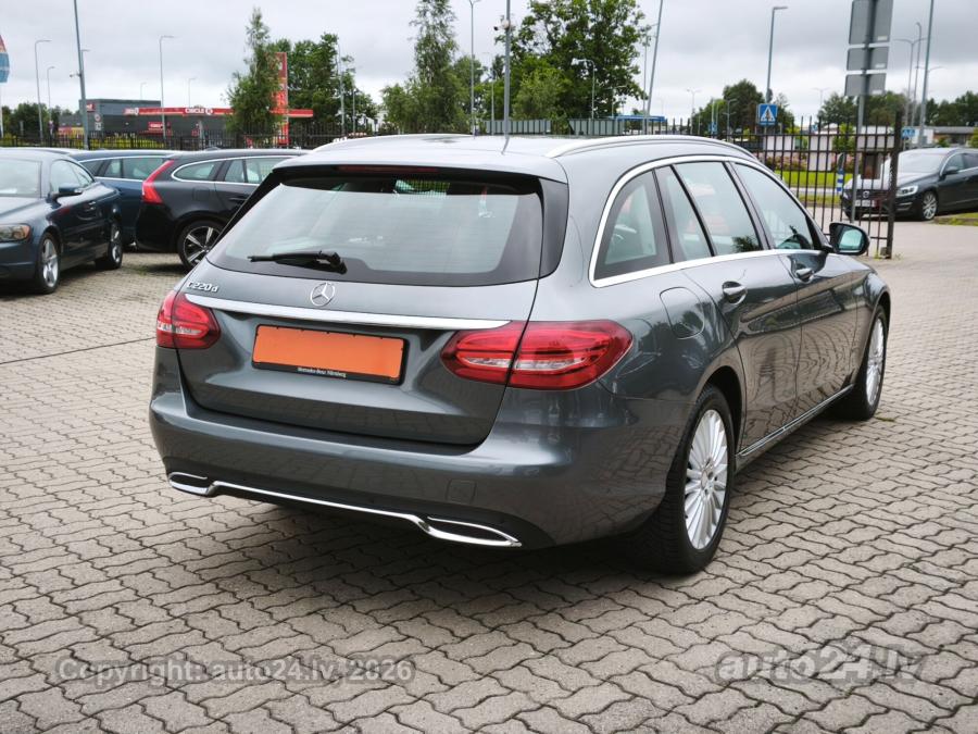 Pelēks Mercedes-Benz C-Class 2016 Tartu, ar dzinēja tilpumu 2.10 L un nobraukumu 205 tūkst. km par 13500 €, foto 13 vietnē AUTOMOTO.COM.LV