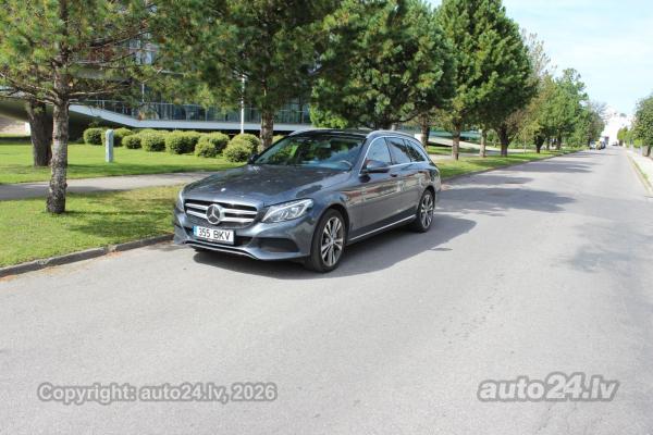 Grey Mercedes-Benz C-Class 2016 in Tallinn, with an engine capacity of 2.00 L and mileage of 275 thousand km for 12000 €, photo 3 on AUTOMOTO.COM.LV