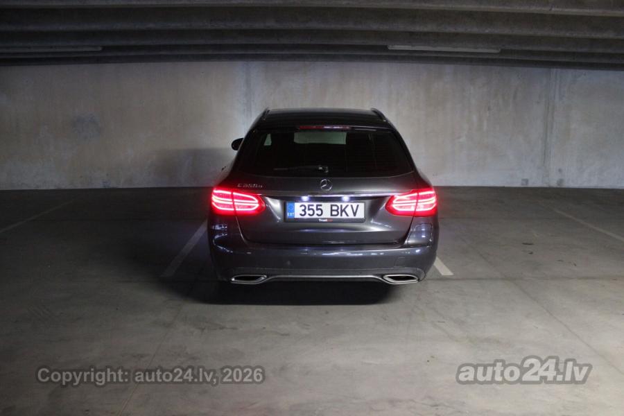 Grey Mercedes-Benz C-Class 2016 in Tallinn, with an engine capacity of 2.00 L and mileage of 275 thousand km for 12000 €, photo 11 on AUTOMOTO.COM.LV