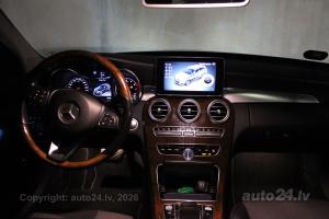 Grey Mercedes-Benz C-Class 2016 in Tallinn, with an engine capacity of 2.00 L and mileage of 275 thousand km for 12000 €, photo 15 on AUTOMOTO.COM.LV