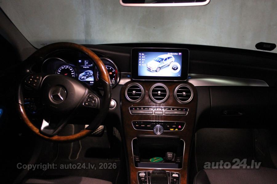 Grey Mercedes-Benz C-Class 2016 in Tallinn, with an engine capacity of 2.00 L and mileage of 275 thousand km for 12000 €, photo 15 on AUTOMOTO.COM.LV