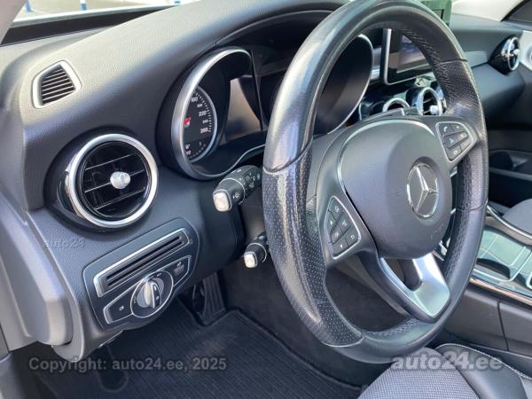 Grey Mercedes-Benz C-Class 2017 in Tallinn, with an engine capacity of 2.10 L and mileage of 194 thousand km for 15990 €, photo 11 on AUTOMOTO.COM.LV