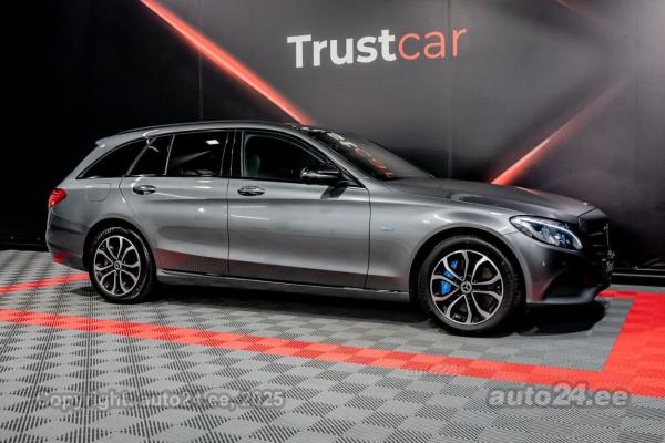 Pelēks Mercedes-Benz C-Class 2017 Pērnava, ar dzinēja tilpumu 2.00 L un nobraukumu 158 tūkst. km par 16500 €, foto 11 vietnē AUTOMOTO.COM.LV