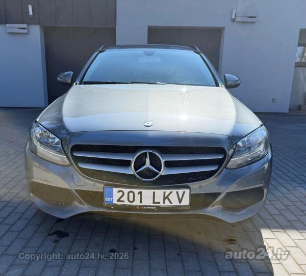 Grey Mercedes-Benz C-Class 2017 in Tallinn, with an engine capacity of 2.10 L and mileage of 172 thousand km for 14499 €, photo 3 on AUTOMOTO.COM.LV