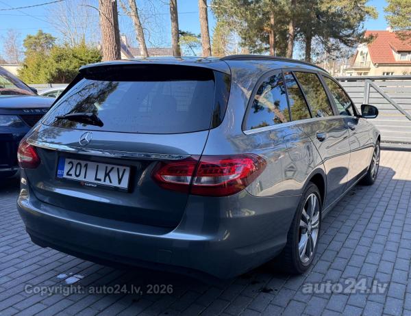 Grey Mercedes-Benz C-Class 2017 in Tallinn, with an engine capacity of 2.10 L and mileage of 172 thousand km for 14499 €, photo 5 on AUTOMOTO.COM.LV