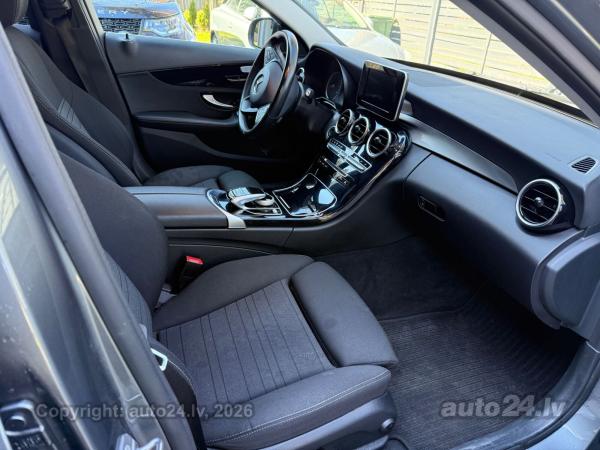 Grey Mercedes-Benz C-Class 2017 in Tallinn, with an engine capacity of 2.10 L and mileage of 172 thousand km for 14499 €, photo 9 on AUTOMOTO.COM.LV
