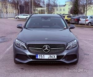 Grey Mercedes-Benz C-Class 2017 in Tallinn, with an engine capacity of 2.10 L and mileage of 235 thousand km for 17900 €, photo 3 on AUTOMOTO.COM.LV