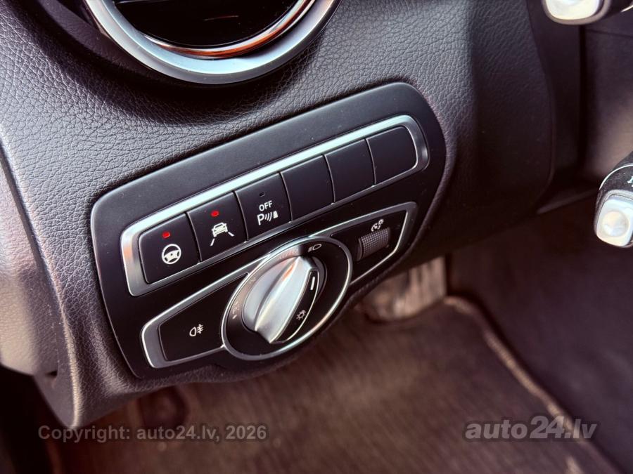 Grey Mercedes-Benz C-Class 2017 in Tallinn, with an engine capacity of 2.10 L and mileage of 235 thousand km for 17900 €, photo 16 on AUTOMOTO.COM.LV