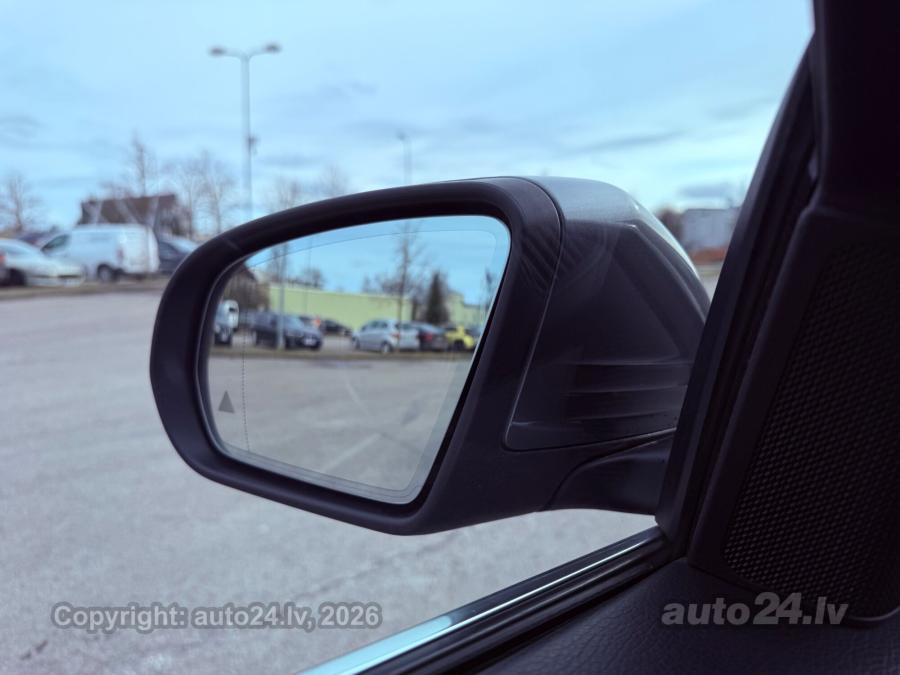 Grey Mercedes-Benz C-Class 2017 in Tallinn, with an engine capacity of 2.10 L and mileage of 235 thousand km for 17900 €, photo 18 on AUTOMOTO.COM.LV